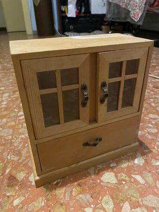 Mobiletto portagioie 