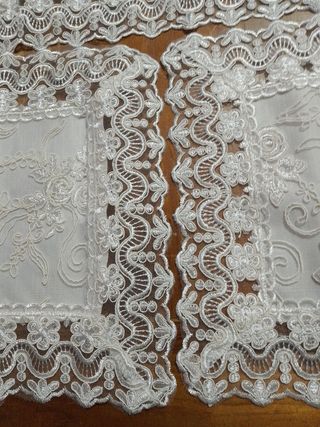 tre centri abito da sposa bianchi