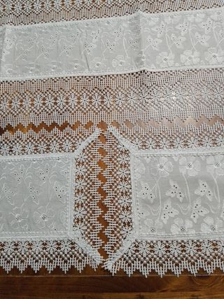 tre centri macramè bianco