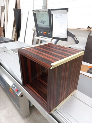 Mobile Tv in Ebano con Led 