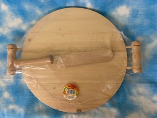 Tagliere polenta con coltello