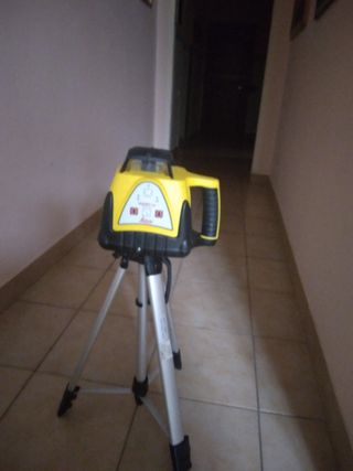 livella laser leica rugby 100