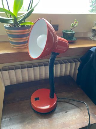 Lampada da tavolo, vernice rossa