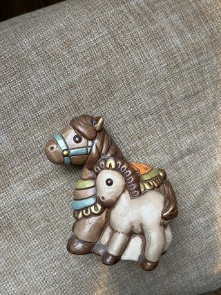 Cavalli in ceramica della Thun 