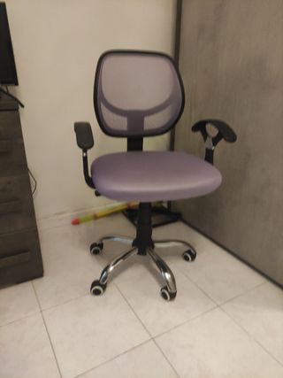 Sedia girevole nuova lilla 