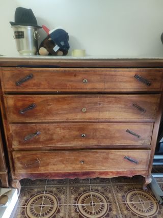 cassettone antico da restaurare