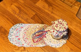 Copribarattoli a fiori