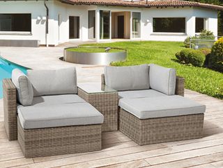 set di mobili da giardino 