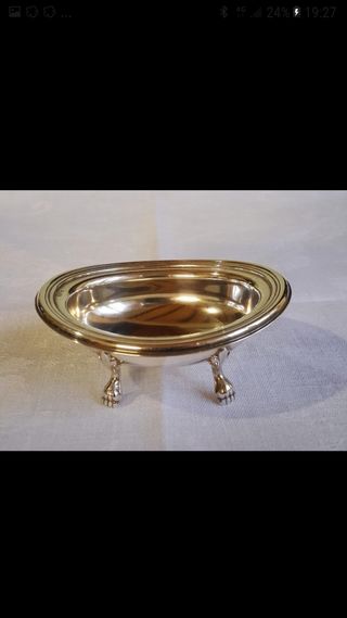 Ciotolina con piedini in metallo argentato  