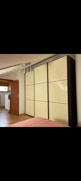 Armadio a 3 ante scorrevoli 