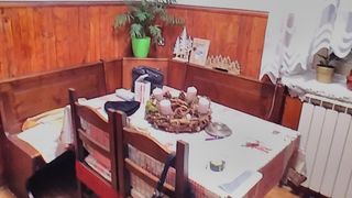 tavolo con panca e sedie