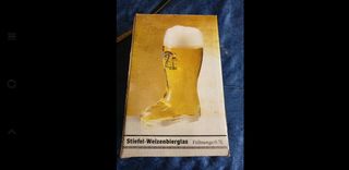 bicchiere birra a forma di stivale