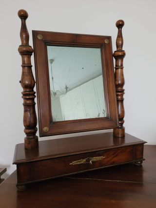 specchio da toilette antico