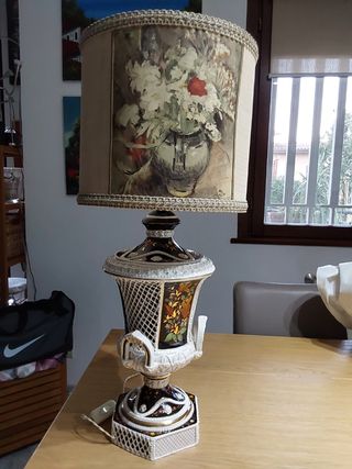 lume in porcellana toscana