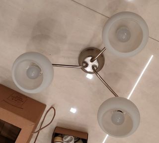 Luci (lampadario, lampada e binario led) sospese