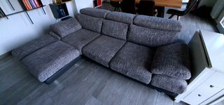 Divano PoltroneSofà con pouf abbinato