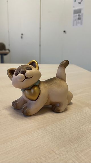 Gatto Thun con cuore 