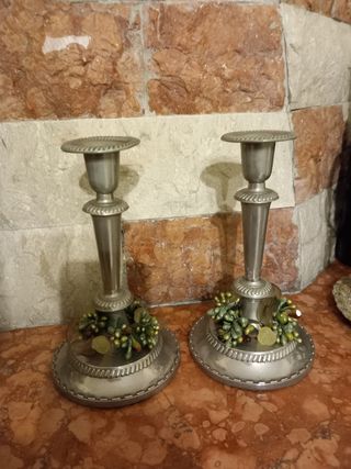 2 candelabri metallo 7euro 