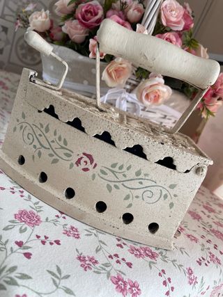 Ferro da stiro antico 