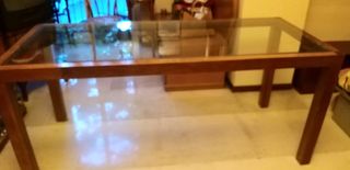 Tavolo noce con piano di cristallo