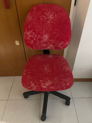 Sedia girevole con ruote