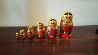 Matrioska 6 pezzi in legno cm.12.5