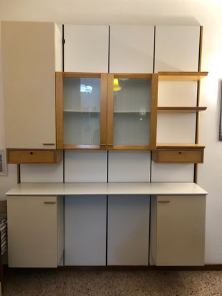 parete per soggiorno con vetrina