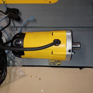 Vendo motore per  sega da  banco  DEWALT D27105