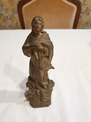 Antica statuetta in bronzo raffigurante Maria