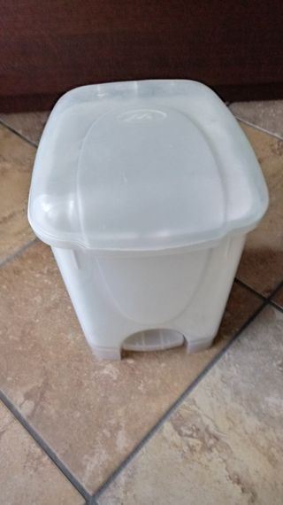 pattumiera in plastica