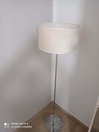 Lampada poltrone e sofà