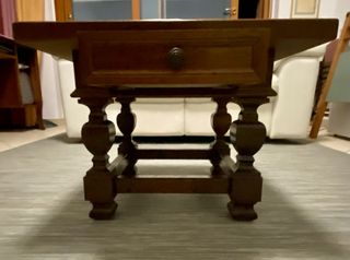 Tavolino quadrato in legno