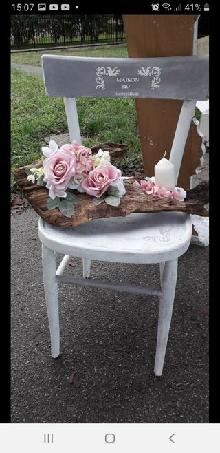 sedia in stile shabbychic 