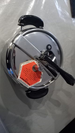 Pentola a pressione Lagostina