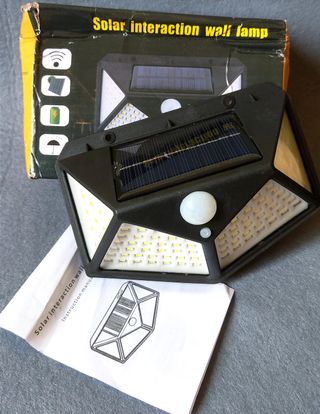 Plafoniera Led solare con sensore PIR