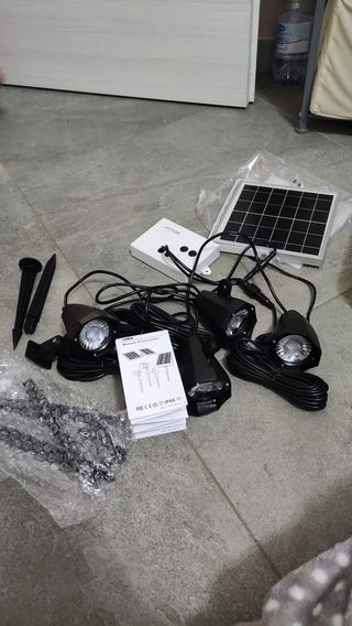 paletti con pannello solare 