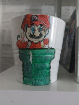 vaso dipinto super mario