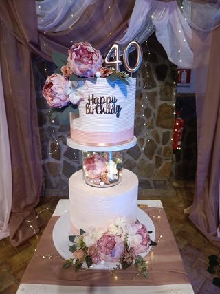 torta finta scenografica 