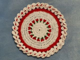 Centrino uncinetto filet realizzato a mano (NUOVO)