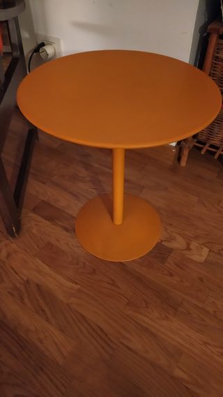 Tavolinetto da salotto arancione 