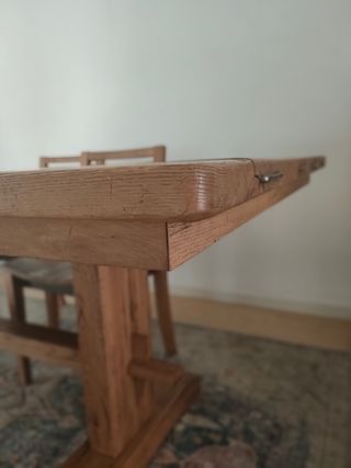 vendesi tavolo in legno massello 