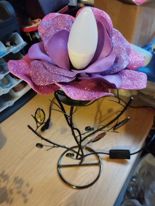 lampada fatta a mano a forma di fiore