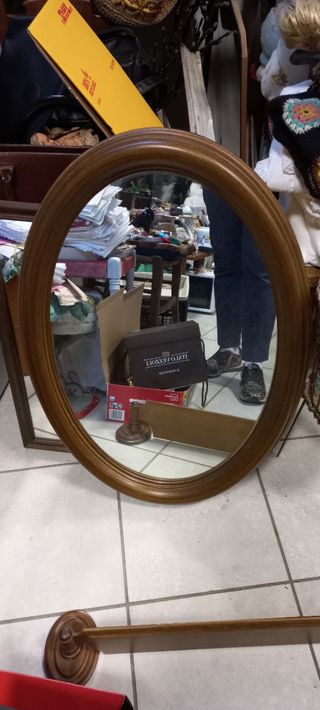 specchio da bagno in legno con mensola euro 30