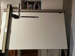 Tavolo da disegno con tecnigrafo 