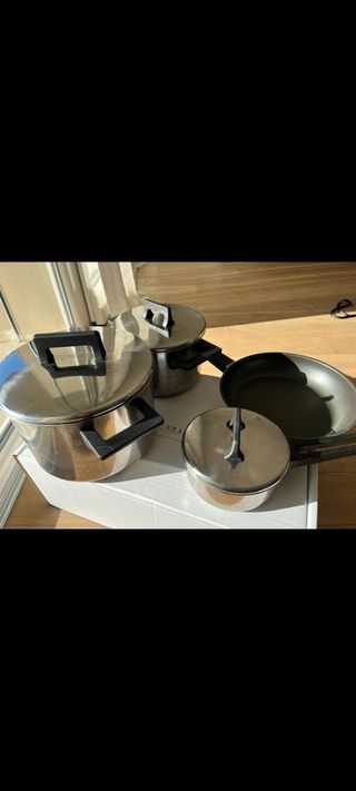 set di pentole IKEA e colapasta . URGENTE