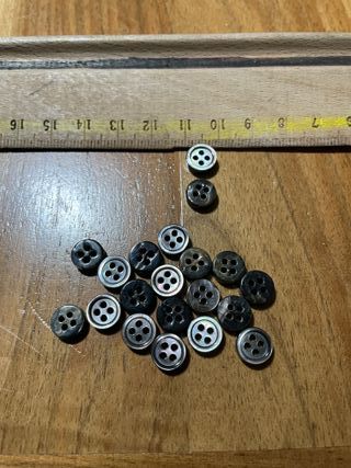 20 Bottoni in vera madreperla nuovi