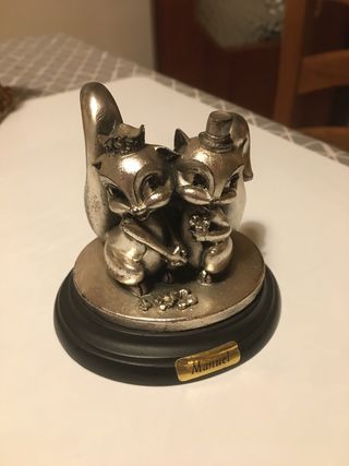 Statua di coniglietti in argento 