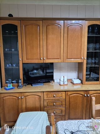 parete attrezzata per più tavolo da 6 persone con 