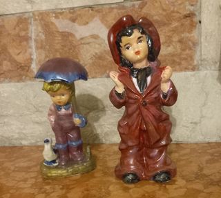 2 statuette totale 3euro 