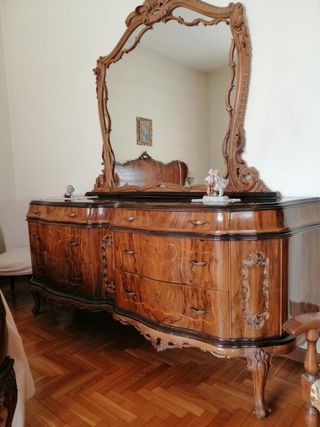 Cassettiera con speccnio